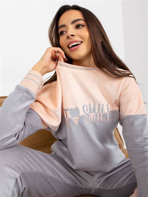 Пижама от кадифе в сиво и розово Trendobg