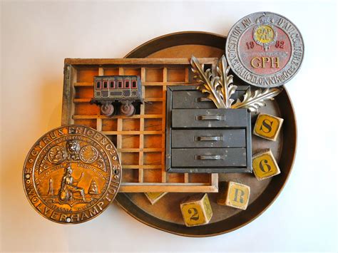 Metal Decor Assemblage With Decorative Metal Pieces