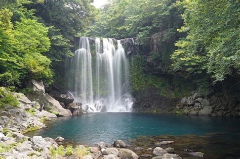 Top 10 Best Waterfalls In Korea And How To Visit Them World Of Waterfalls
