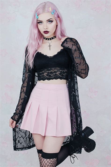 Pink Gothic Pastel Goth Style Viso Femminile Stile Ispirazione