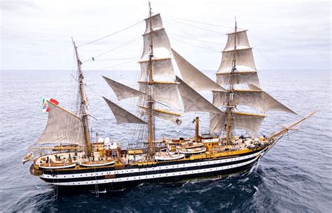Nave Amerigo Vespucci Italian Ship Makes Debut In Australia