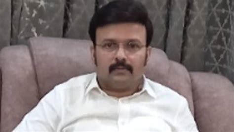 ஹெடெக் மாடல் ‘சப்ளை சொகுசு பங்களா தலைமறைவு பாஜக அமைச்சர்களுடன் தொடர்பு யார் இந்த சான்ட்ரோ