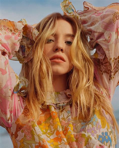 Sydney Sweeney On Instagram “☀️” Sydney Women Portrait