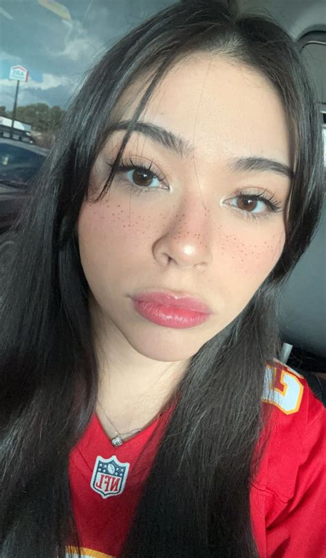 Aishah Sofey Mujeres Guapas Mujeres Mujeres Lindas