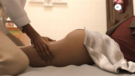 داستان تصویری ماساژور زن باحجاب قسمت اول