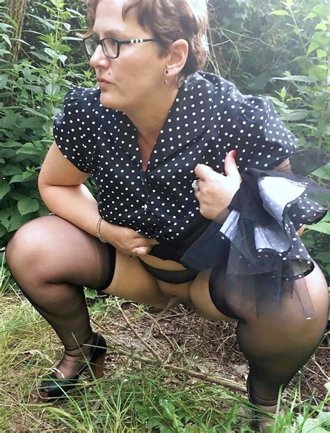 Amateurs Peeing Outdoors Porn Pictures Xxx Photos Sex Images 3946748