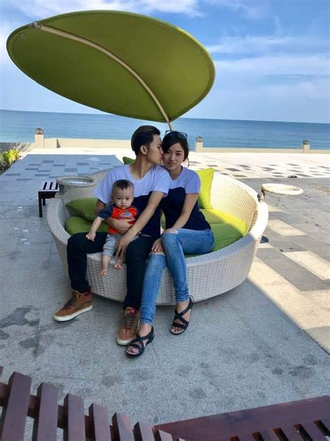 မိန်းမဖြစ်သူပြောတဲ့စကားကိုတောင် နားမထောင်နိုင်တော့ဘဲ ခါးလေးကိုလှုပ်ပြီး အပီအပြင် ထကပြနေတဲ့ ကောင