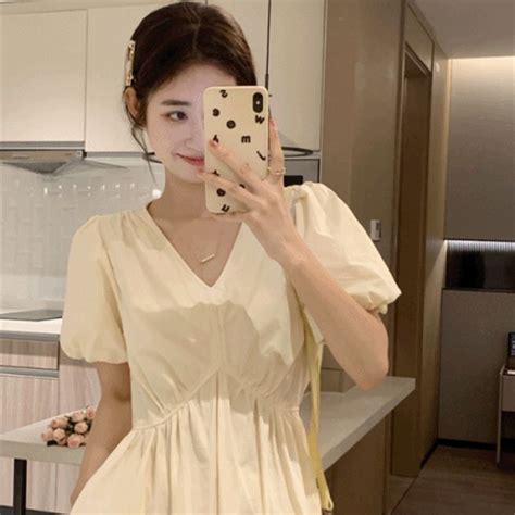 데이달링 소프트 컬러 브이넥 아방핏 블랙원피스 파스텔톤 화사한 러블리 데일리룩 리조트룩 여름원피스 반팔원피스 바스락 사랑스러운 롱원피스 장마룩 심플 모던 시원한 꾸안꾸 체형