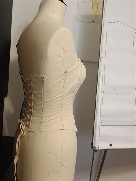 Iulia Dumitru Designer Croitorie București Sector 1 Ecroitor