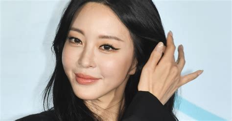 한예슬 오랜만에 포토월 변함없이 예쁘네~ [포토엔hd]