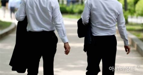 연봉 3 2억 버는 상위 1 직장인…열중 여덟은 수도권 근무