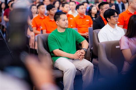 ផ្សារទំនើប ជីប ម៉ុង ២៧១ មេហ្គា ម៉ល ប្រគល់រង្វាន់ឡានជូនអតិថិជនភ្លាម