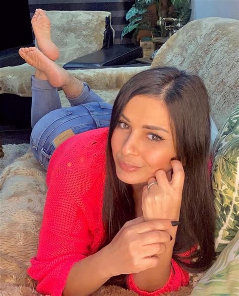 These Lebanese Milf Like The Pose 👄👣🤤 R Thepose