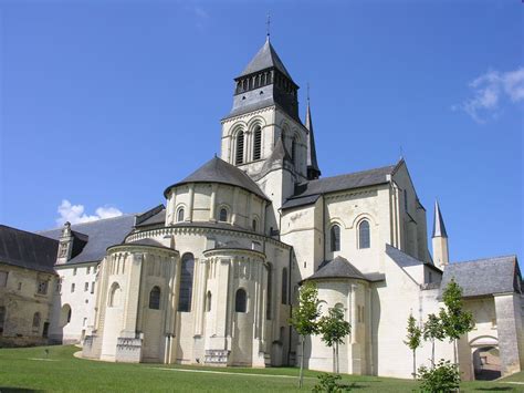 Романский стиль в архитектуре фото