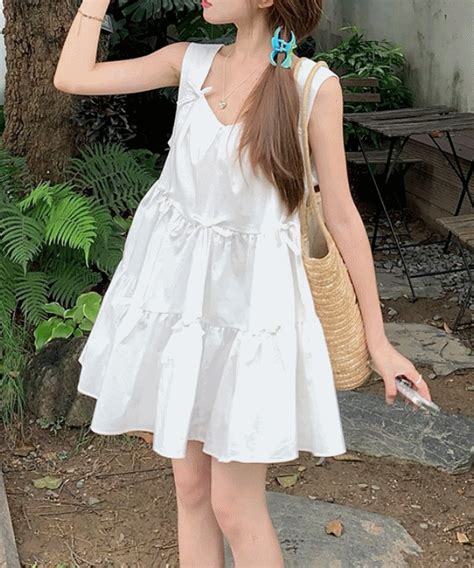 심플리 큐트 리본 발레코어 3단 플레어 스퀘어넥 민소매 베이비돌 미니원피스