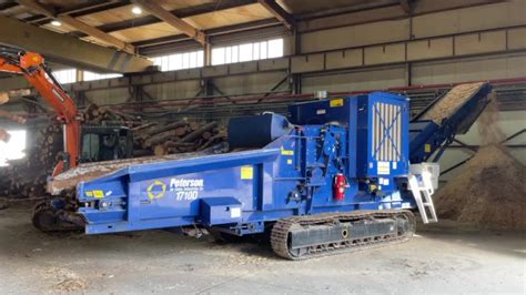 가지목 쪼갠뿌리 원목 및 폐팔레트 등 모든 버려지는 나무 파쇄 ~~ 피터슨 목재파쇄기 모델 1710d 네이버 블로그