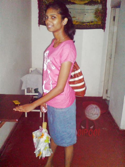 Srilankan University Sexy Girl Fucked At Hotel Room With Her Photo