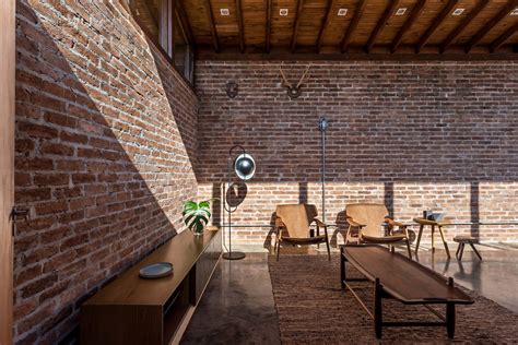 Solo Arquitetos Uses Reclaimed Bricks For Brazilian Home Casa Do Lago