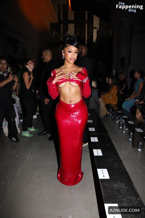 Saweetie Sizzles In Sexy Outfit At La Quan Smith Fashion Show Aznude