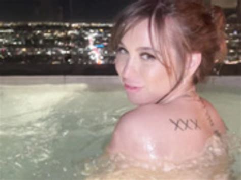 Search Results For Riley Reid Autumn Falls Pool CamWhoresHD COM