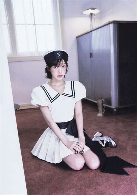 wendy cosmic photoshoot scan 레드벨벳 슬기 행복