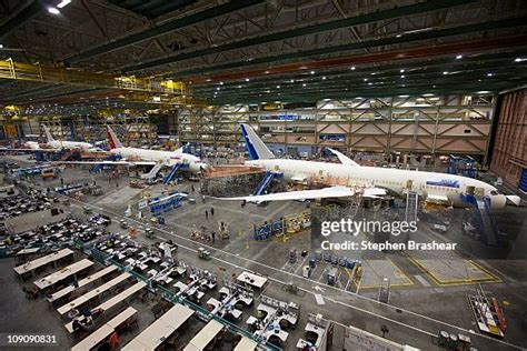 Boeing Everett Factory Photos And Premium High Res Pictures Getty Images