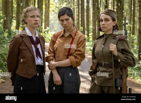 Lost Transport From Left Anna Bachmann Hanna Van Vliet Eugenie Anselin 2022 Ph Ricardo