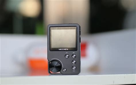 Mechen M30 Music Player - Old-School Design, Contemporary Sound ...