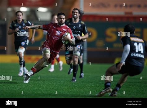 Llanelli Royaume Uni 31 Mars 2023 Vaea Fifita De Scarlets Fait Une Pause Sur Son Chemin Pour