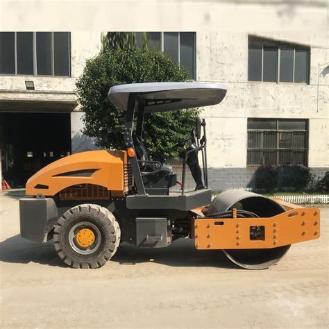 新款5吨座驾式单钢轮压路机bm5000s 小型压路机 产品展示 山东奔马工程机械有限公司