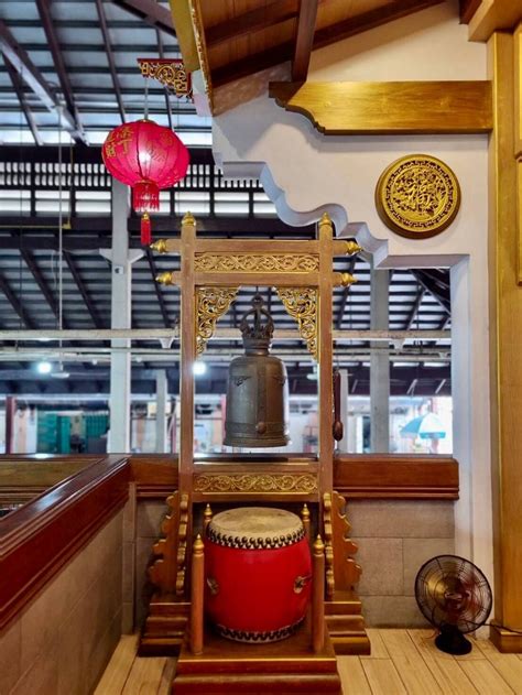 รูป ศาลเสด็จเตี่ย กรมหลวงชุมพรฯ นางเลิ้ง