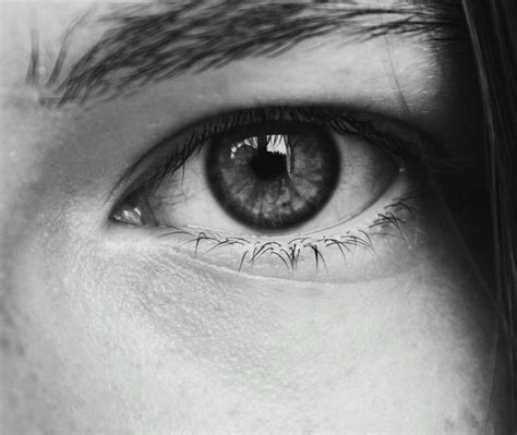 10 Facts About Lasik Eye Surgery You Should Know Lies The Know