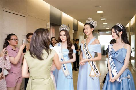 C U I Nh Danh Hi U Miss Intercontinental B O Ng C B N M Khi L N T V Tr C A Mai