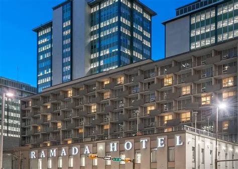 Ramada Plaza By Wyndham Calgary Downtown Hotel