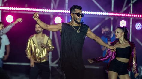 أول تعليق لمحمد رمضان بعد إلغاء حفله في الإسكندرية فوشيا