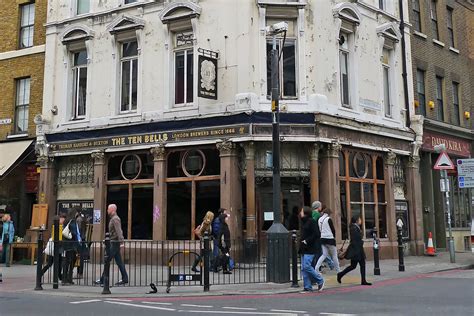 ロンドンを象徴するパブ 10 選 イギリスの伝統的なパブで地元っ子のように楽しもう Go Guides