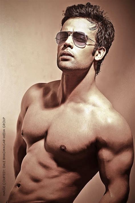 Shirtless Bollywood Men Rahul Kohli