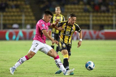 Los Venezolanos Yerson Chacón Y Fernando Basante Podrían Llegar A Estrasburgo Futbol Frances