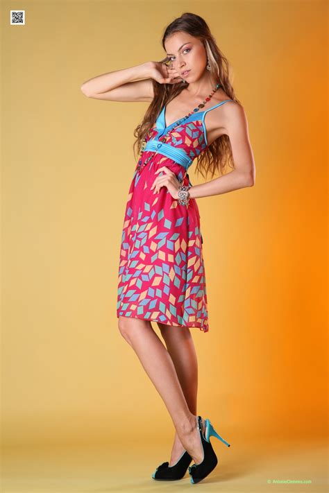 Good Looking Girl Sofy B Arina Poses Fully Naked 13 Photos