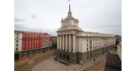 Конституционната комисия заседава извънредно по промените в Основния закон