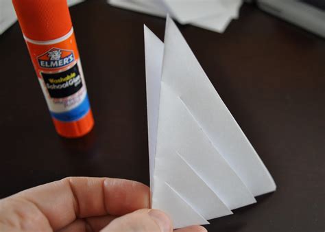 Weaver Girl Guz Paper Snowflake Tutorial