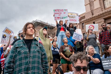Anti Trump Protesters Across The U S Gather To Condemn White Houses