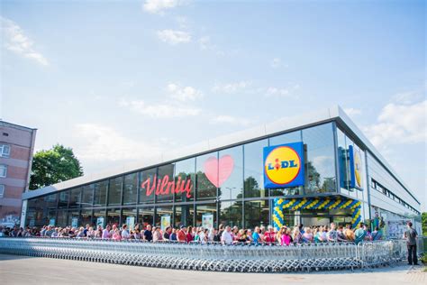 Lidl Opening In Lithuania Consumers Queue To Get Bargains The