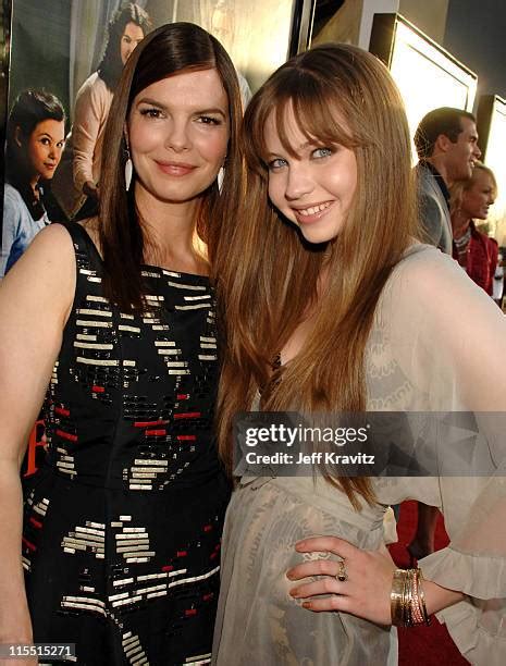 2860 Jeanne Tripplehorn Photos And High Res Pictures Getty Images