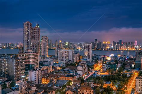 武汉黄昏高楼街景高清图片下载 正版图片500636509 摄图网