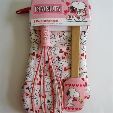 Peanuts Kitchen Snoopy Peanuts 3 Pc Kitchen Set Oven Mitt Spatula