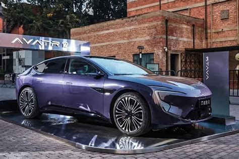 นำเข้าขายลาว 1 82 ล้านบาท Avatr 12 ซีดานไฟฟ้า Rwd 308 แรงม้า 700 กม ชาร์จ Cltc รถใหม่วันนี้