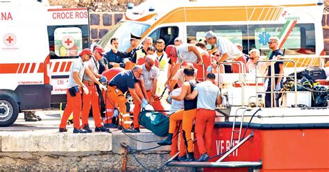Naufragio De Velero Deja Desaparecidos Se Hundi En Italia Con