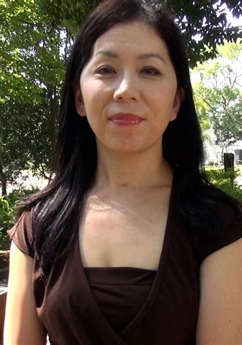 H 53g00005 ごく普通の可愛らしい還暦熟女さんが旦那の浮気をきっかけにavに出演！積もりに積もった欲求不満を炸裂させやる気満々で快感に