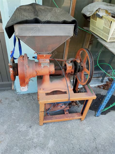 분쇄기 방앗간기계 옥수수 콩 스크류방식 산업자재 중고나라